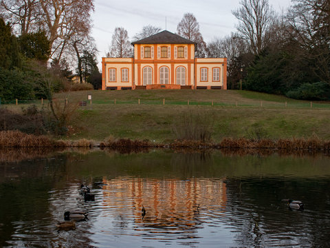 Prinz-Emil-Schlößchen-Bilder: Stock-Fotos & -Videos. | Adobe Stock