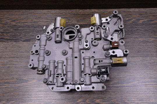 รูปภาพ"Automatic Transmission Valve Body" – เลือกดูภาพถ่ายสต็อก ...