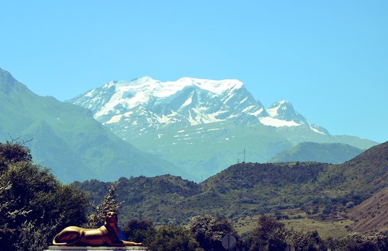 Imágenes de Baksan: descubre bancos de fotos, ilustraciones, vectores y ...