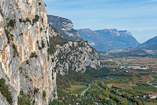 「Sarka」の画像 - 175 件の Stock 写真、ベクターおよびビデオ | Adobe Stock