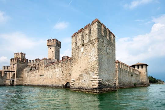 Sinking Castle
