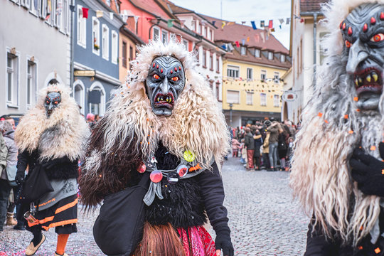 รูปภาพ"Freiburger – เลือกดูภาพถ่ายสต็อก เวกเตอร์ และวิดีโอ1,767 | Adobe ...