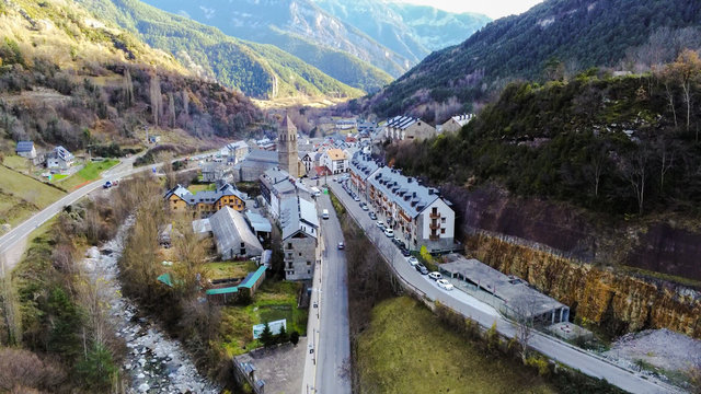 รูปภาพBielsa – เลือกดูภาพถ่ายสต็อก เวกเตอร์ และวิดีโอ498 | Adobe Stock