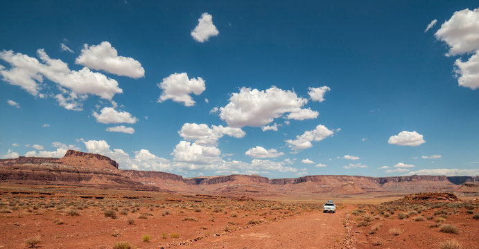 รูปภาพ"Overland – เลือกดูภาพถ่ายสต็อก เวกเตอร์ และวิดีโอ9,979 | Adobe Stock