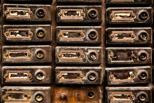 Zaniedbany Bilder – Durchsuchen 349 Archivfotos, Vektorgrafiken und ...