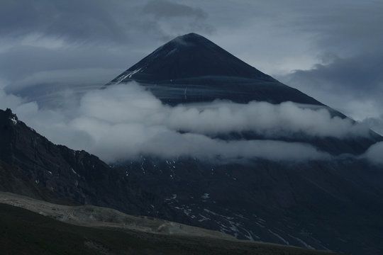 รูปภาพSopka – เลือกดูภาพถ่ายสต็อก เวกเตอร์ และวิดีโอ1,674 | Adobe Stock