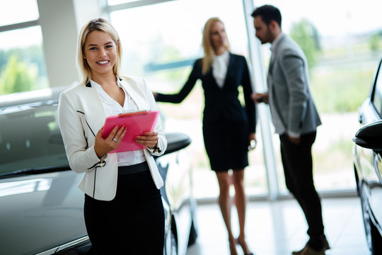 Female Sales Executive Images – Browse 22,860 Stock Photos, Vectors ...