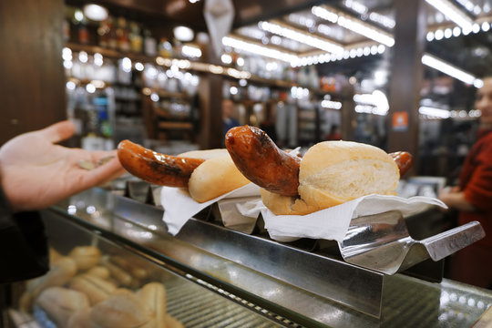 Wursttheke Bilder – Durchsuchen 5,268 Archivfotos, Vektorgrafiken und ...