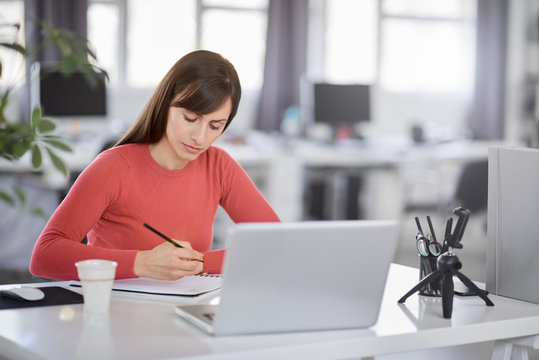 "Office Worker" Images – Browse 426,593 Stock Photos, Vectors, and ...