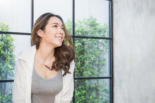 รูปภาพNextdoor – เลือกดูภาพถ่ายสต็อก เวกเตอร์ และวิดีโอ137 | Adobe Stock