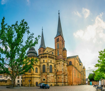 Domfreihof Images – Browse 51 Stock Photos, Vectors, and Video | Adobe ...