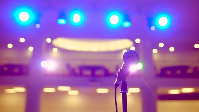 Microphone Stage Crowd Images – Browse 5,313 Stock Photos, Vectors, and ...