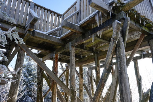 Holzplattform Images – Browse 61 Stock Photos, Vectors, and Video ...