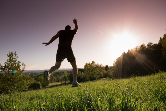「Springt」の写真素材 | 4,086件の無料イラスト画像 | Adobe Stock