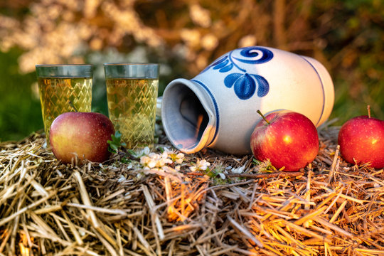 Bembel-Bilder: Stock-Fotos & -Videos. | Adobe Stock