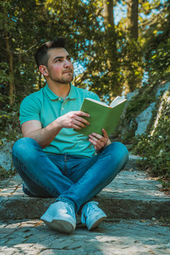 Denkerpose Bilder – Durchsuchen 147 Archivfotos, Vektorgrafiken und ...