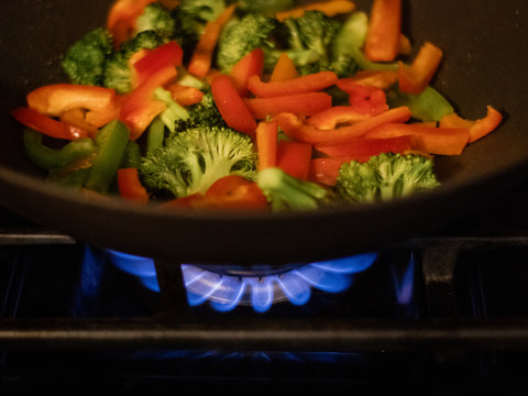 รูปภาพSautee – เลือกดูภาพถ่ายสต็อก เวกเตอร์ และวิดีโอ1,287 | Adobe Stock