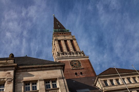 "Kieler Rathaus" bilder – Bläddra bland 45 stockfoton, vektorer och ...