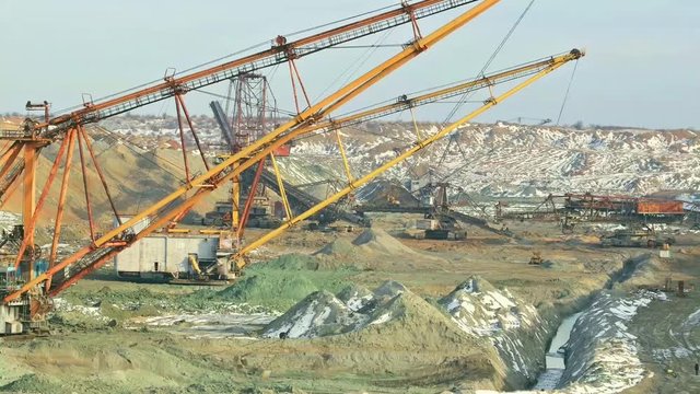 Dragline Images – Browse 1,856 Stock Photos, Vectors, and Video | Adobe ...