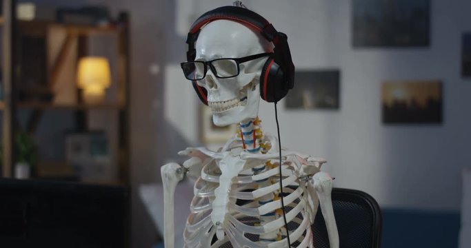 Skeleton At Computer Images – Browse 15,893 Stock Photos, Vectors, and ...