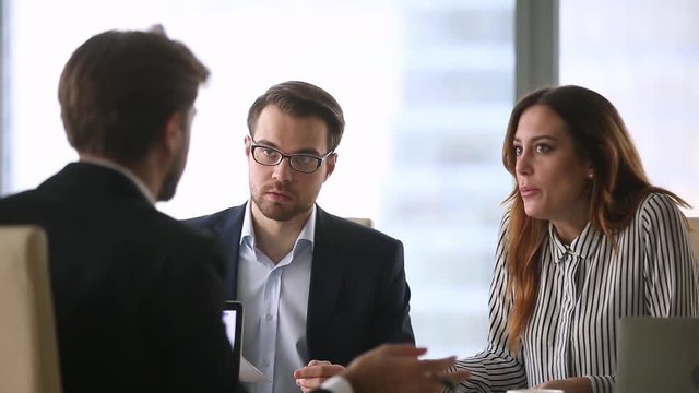 Dispute Bilder – Durchsuchen 1,105,323 Archivfotos, Vektorgrafiken und ...