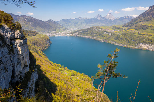 Urnersee Bilder – Durchsuchen 569 Archivfotos, Vektorgrafiken und ...