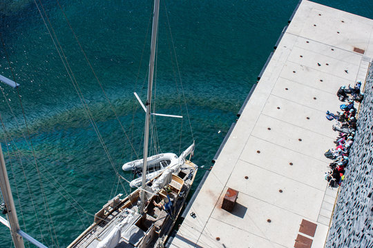 「Larboard」の画像 - 1,642 件の Stock 写真、ベクターおよびビデオ | Adobe Stock