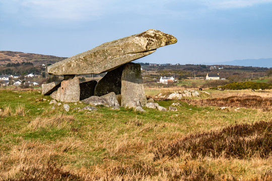 รูปภาพCapstone – เลือกดูภาพถ่ายสต็อก เวกเตอร์ และวิดีโอ3,669 | Adobe Stock