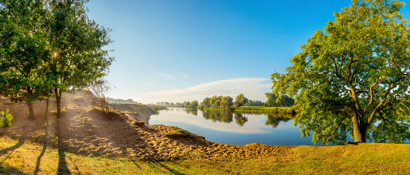 Sommereiche Bilder – Durchsuchen 17,051 Archivfotos, Vektorgrafiken und ...