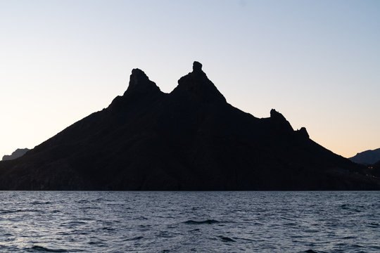 「Tetakawi」の写真素材 | 61件の無料イラスト画像 | Adobe Stock