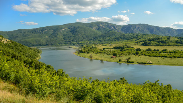 "River Meander" Immagini - Sfoglia 150 foto, vettoriali e video Stock ...