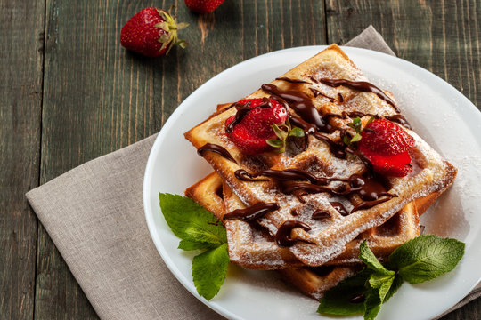 รูปภาพ"Waffle Baking" – เลือกดูภาพถ่ายสต็อก เวกเตอร์ และวิดีโอ147 ...