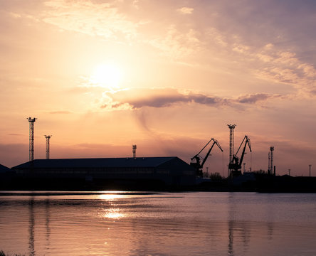 Schichtende Bilder – Durchsuchen 650 Archivfotos, Vektorgrafiken und ...