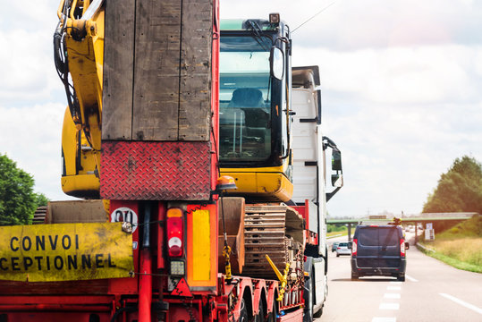 "Convoi Exceptionnel" Images – Browse 2,207 Stock Photos, Vectors, and ...