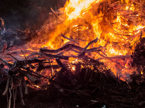 รูปภาพFlammeninferno – เลือกดูภาพถ่ายสต็อก เวกเตอร์ และวิดีโอ62 | Adobe ...