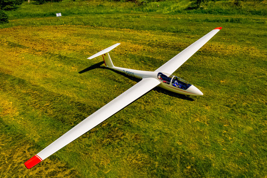 Glider Bilder – Durchsuchen 57,147 Archivfotos, Vektorgrafiken und ...
