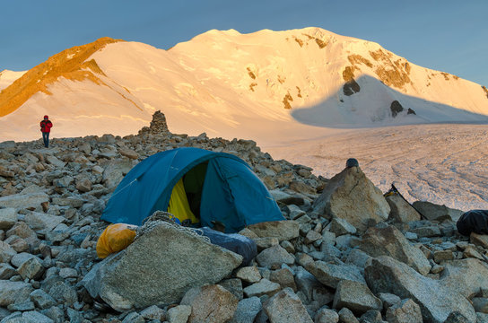 Bayan-Ulgii Images – Browse 486 Stock Photos, Vectors, and Video ...