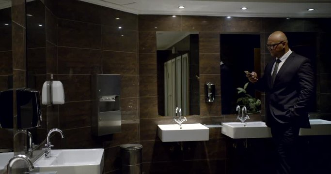 Imagens de Washroom – Explore Fotografias do Stock, Vetores e Vídeos de ...