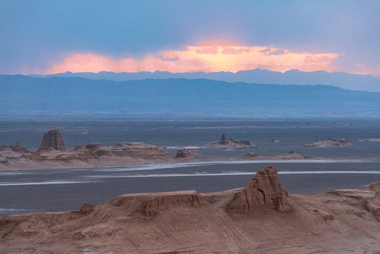 「Dasht-E」の画像 - 387 件の Stock 写真、ベクターおよびビデオ | Adobe Stock