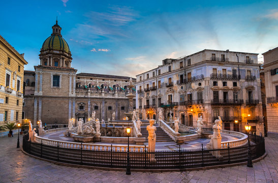 Praetorian bilder – Bläddra bland 2,063 stockfoton, vektorer och videor ...