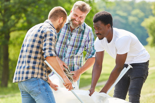 Helfer bilder – Bläddra bland 6,683 stockfoton, vektorer och videor ...