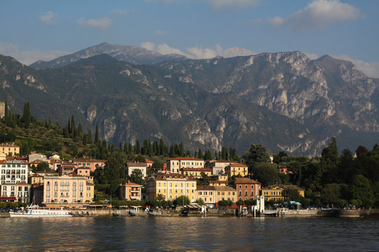 Kitschig bilder – Bläddra bland 2,771 stockfoton, vektorer och videor ...