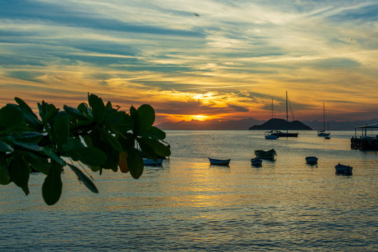 Atardeceer Images – Browse 21 Stock Photos, Vectors, and Video | Adobe ...