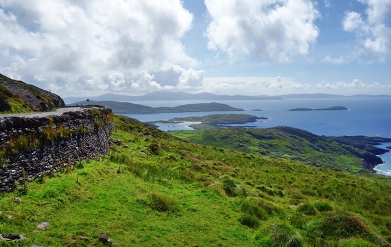 「Abhang」の写真素材 | 5,894件の無料イラスト画像 | Adobe Stock