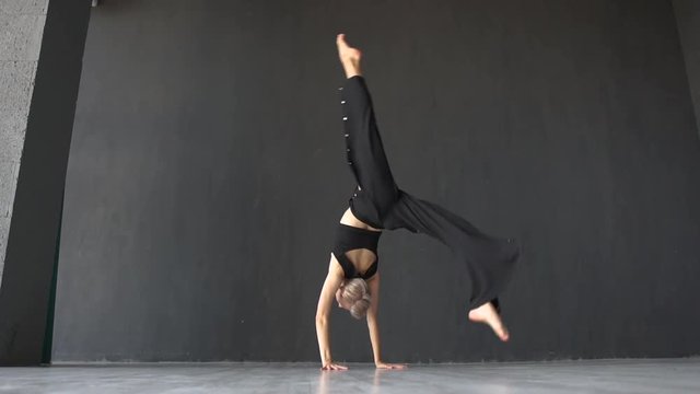 Cartwheel 影像 – 瀏覽 31,709 個素材庫相片、向量圖和影片 | Adobe Stock