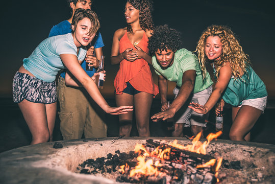 Imágenes de Bonefire: descubre bancos de fotos, ilustraciones, vectores ...