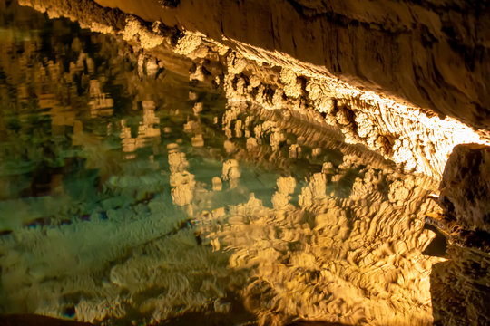 "Austin Koeckeritz"-Bilder: Stock-Fotos & -Videos. | Adobe Stock