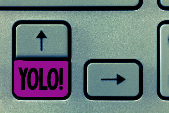 รูปภาพYolo – เลือกดูภาพถ่ายสต็อก เวกเตอร์ และวิดีโอ2,712 | Adobe Stock