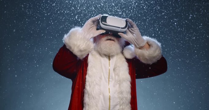 Santa Claus Vr Images – Browse 2,006 Stock Photos, Vectors, and Video ...