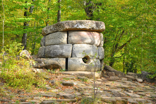 Megalith bilder – Bläddra bland 28,424 stockfoton, vektorer och videor ...